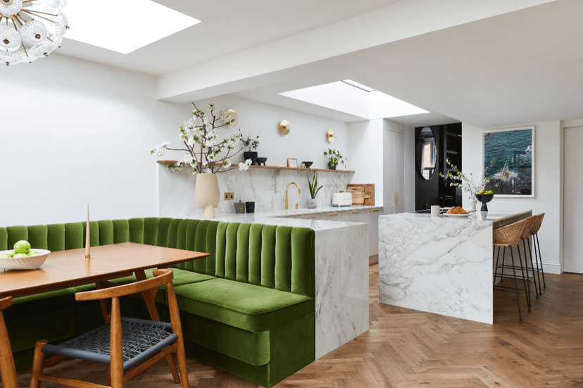 Small Kitchen with Peninsula: Make the Most of Your Space